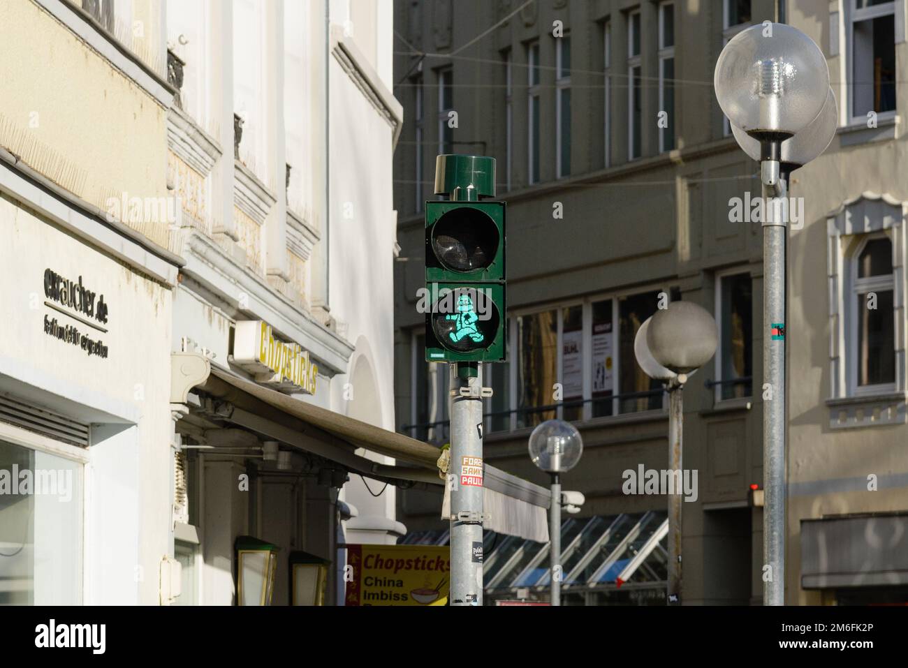 Karl Marx as the traffic light man in Trier Stock Photo - Alamy
