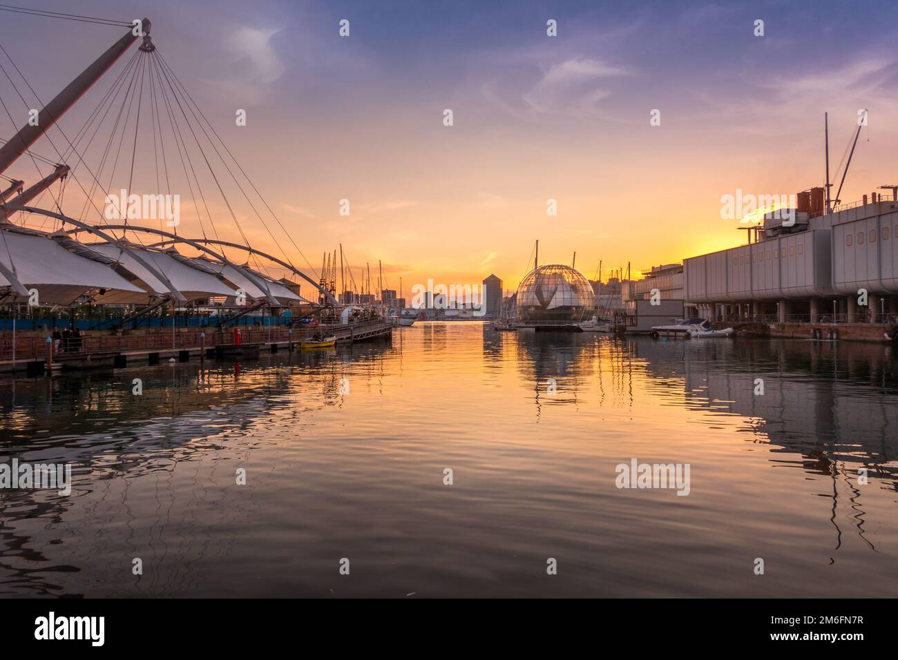 Renzo piano porto antico hi-res stock photography and images - Alamy