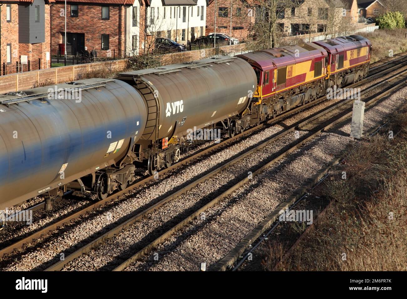 Header tank hi-res stock photography and images - Alamy