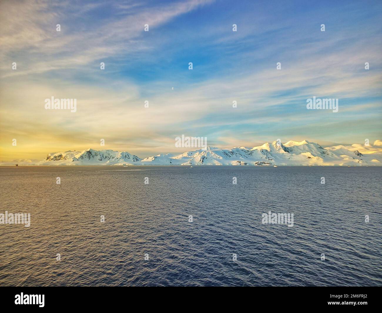 antarctica,antartica,antarctica landscape,nature,ice filled mountains ...