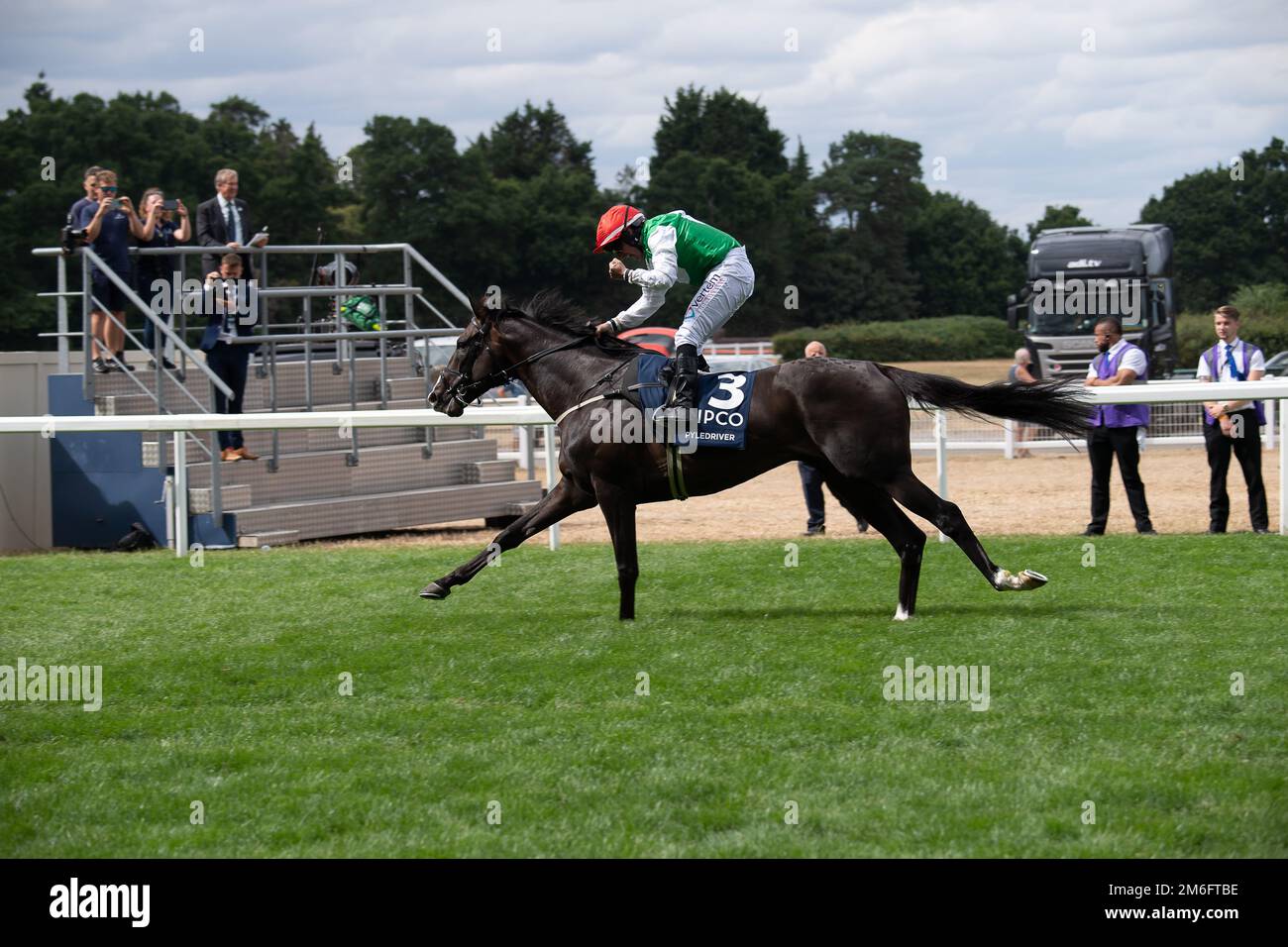 Maureen devlin hi-res stock photography and images - Alamy