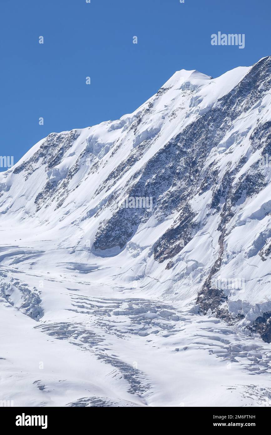 Alpine mountain ridge on border of Switzerland and Italy. Beautiful ...