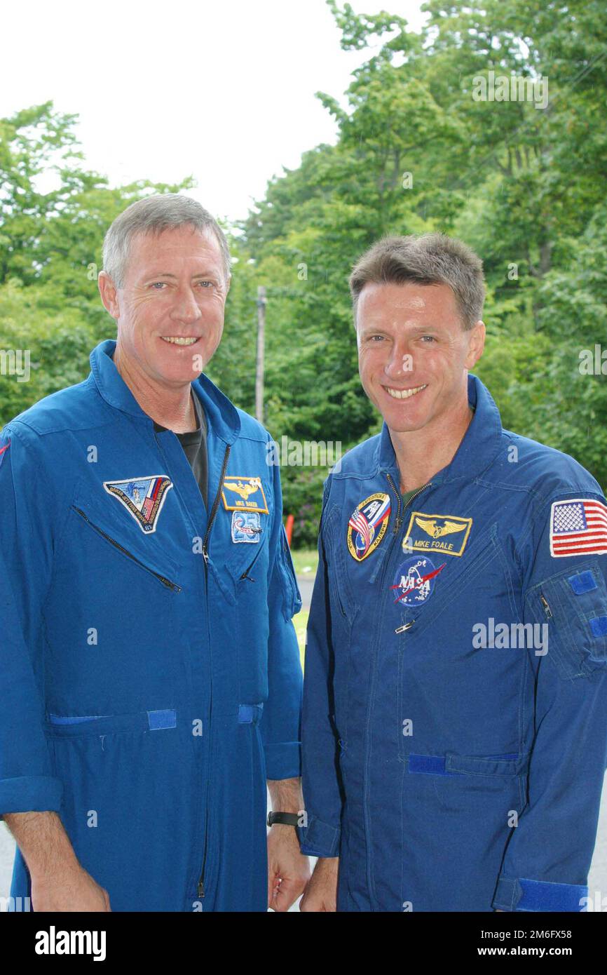 NASA Astronauts Mike Baker (Michael Allen Baker (born October 27, 1953 ...