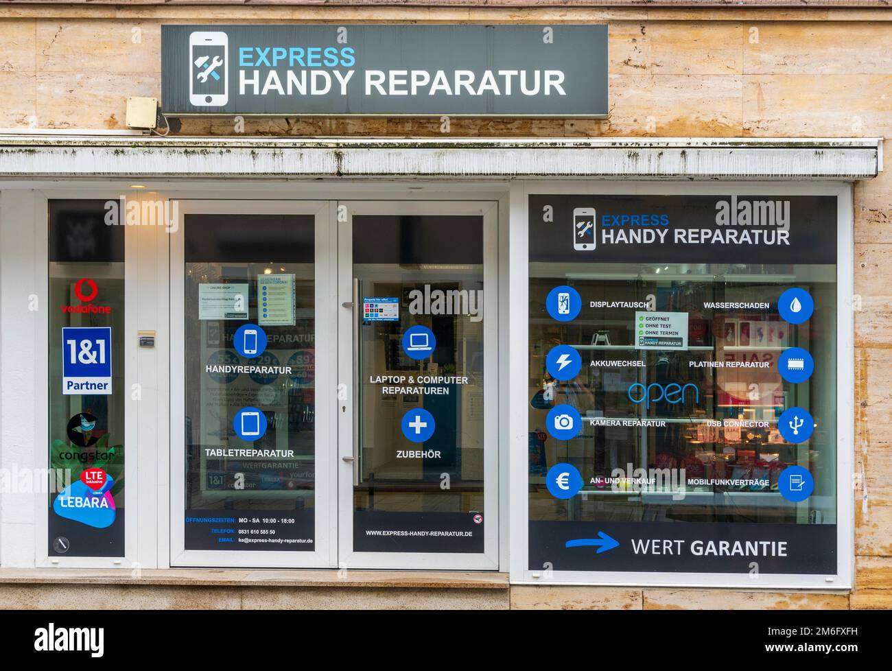 Repair store hi-res stock photography and images - Alamy