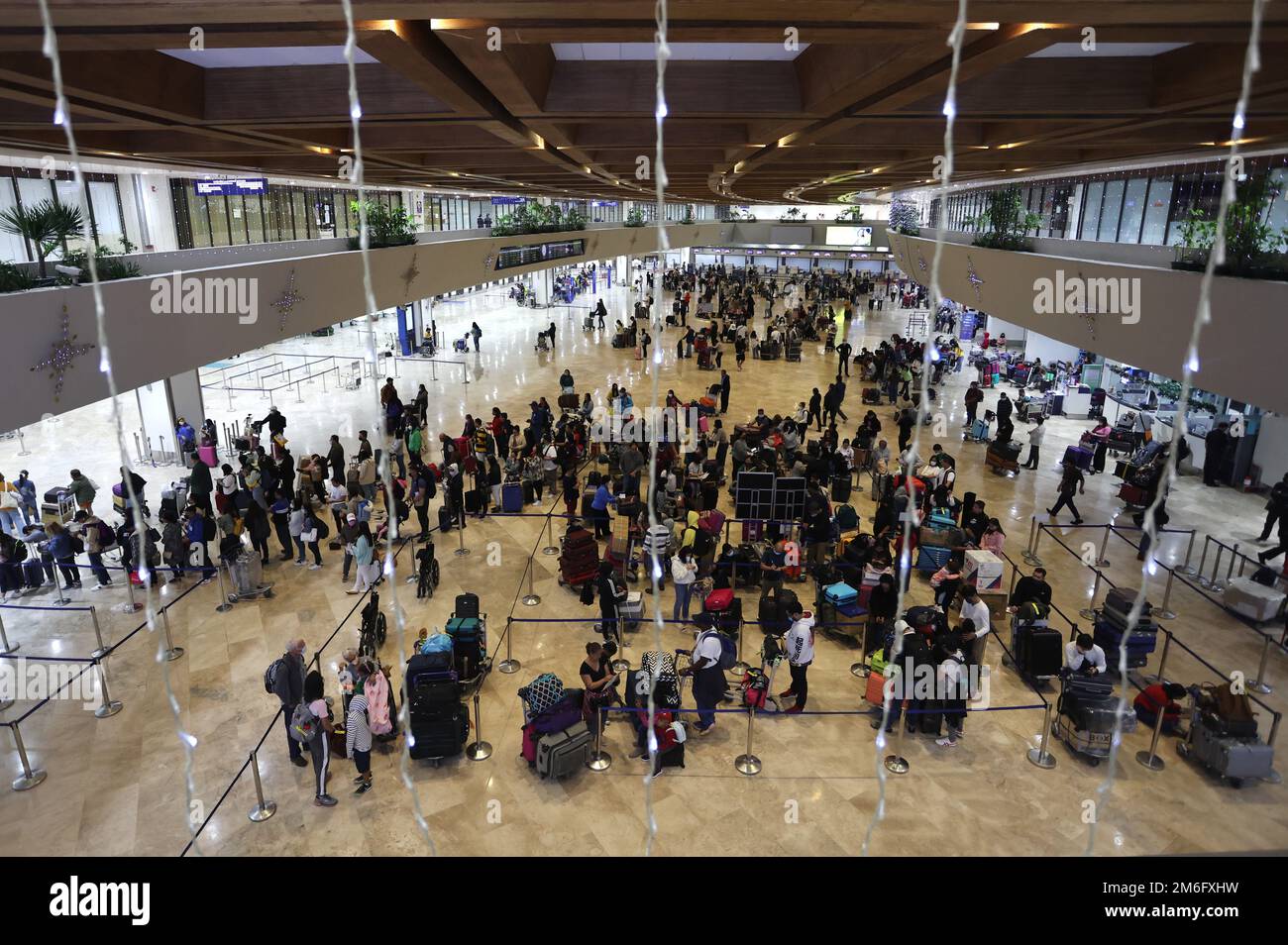 Manila, Manila, The Philippines. 3rd Jan, 2023. Snaking queues are seen ...