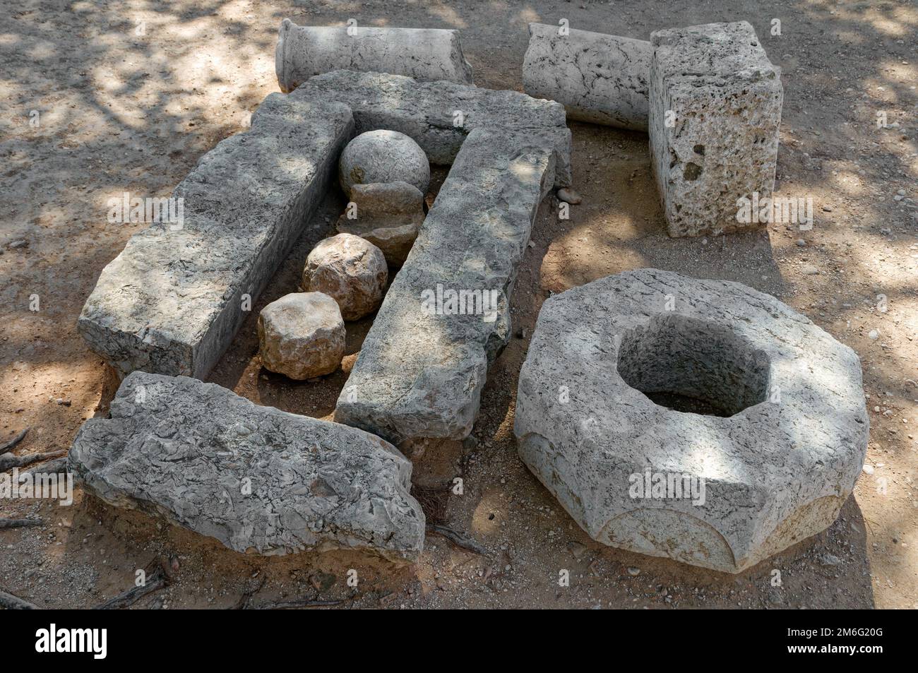 Group stone blocks on hi-res stock photography and images - Alamy