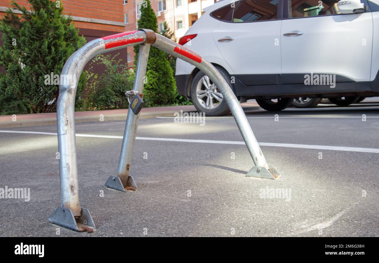 Manual Gray Galvanized Metal Parking Barrier With Lock Parking Lock Device Parking Barrier