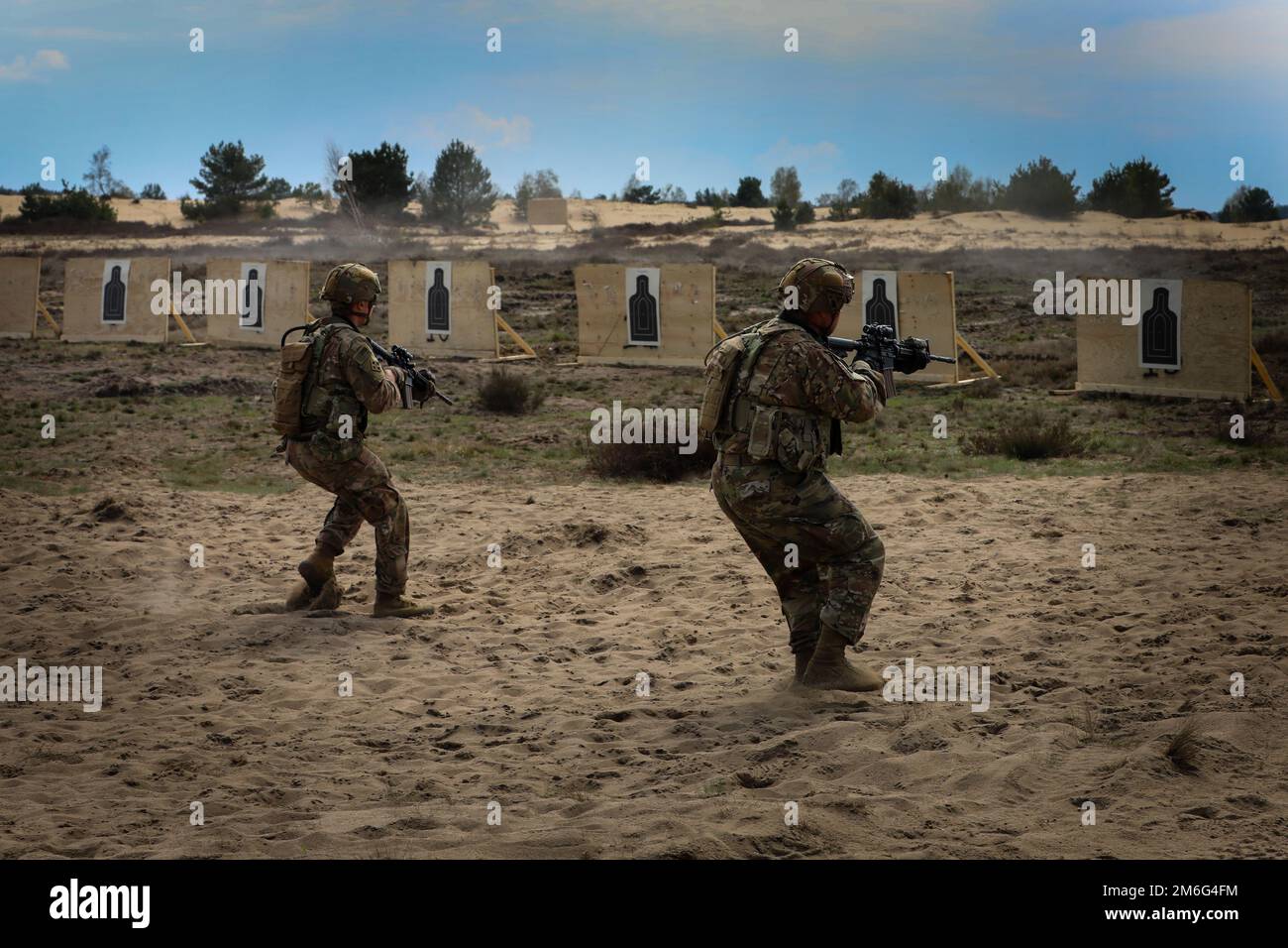 U.S. Soldiers assigned to the 1st Battalion, 8th Infantry Regiment, 3rd ...