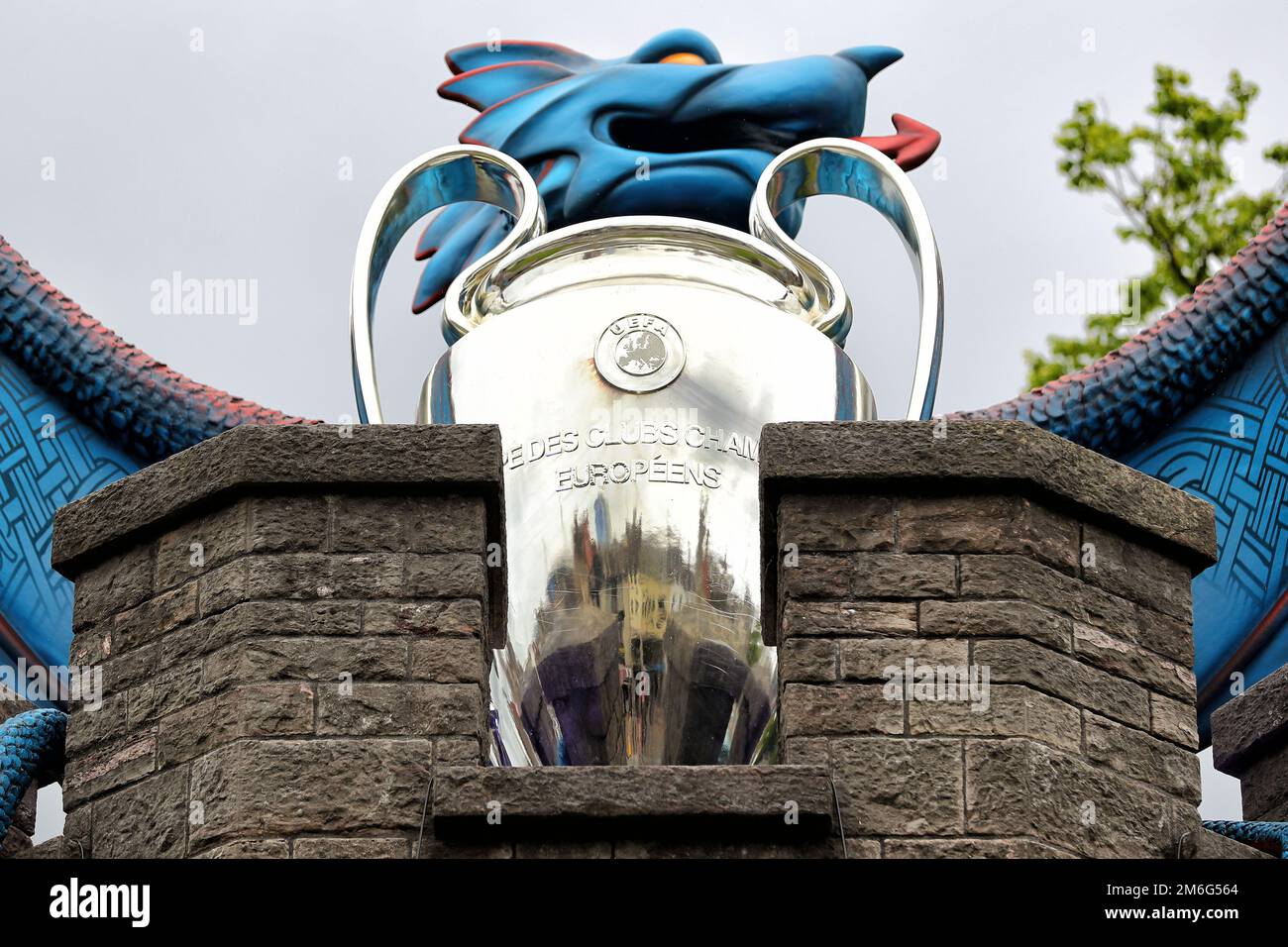Cardiff Castle decorated with a UEFA Champions League themed Dragon and ...