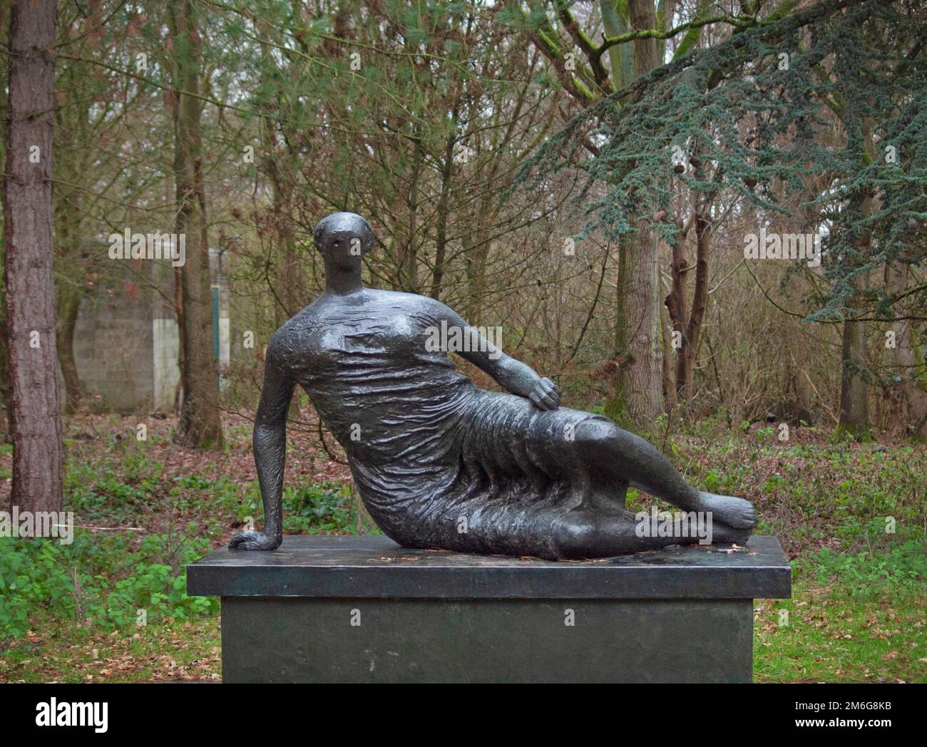 A Henry Moore bronze in the Sculpture Park of UEA Stock Photo - Alamy