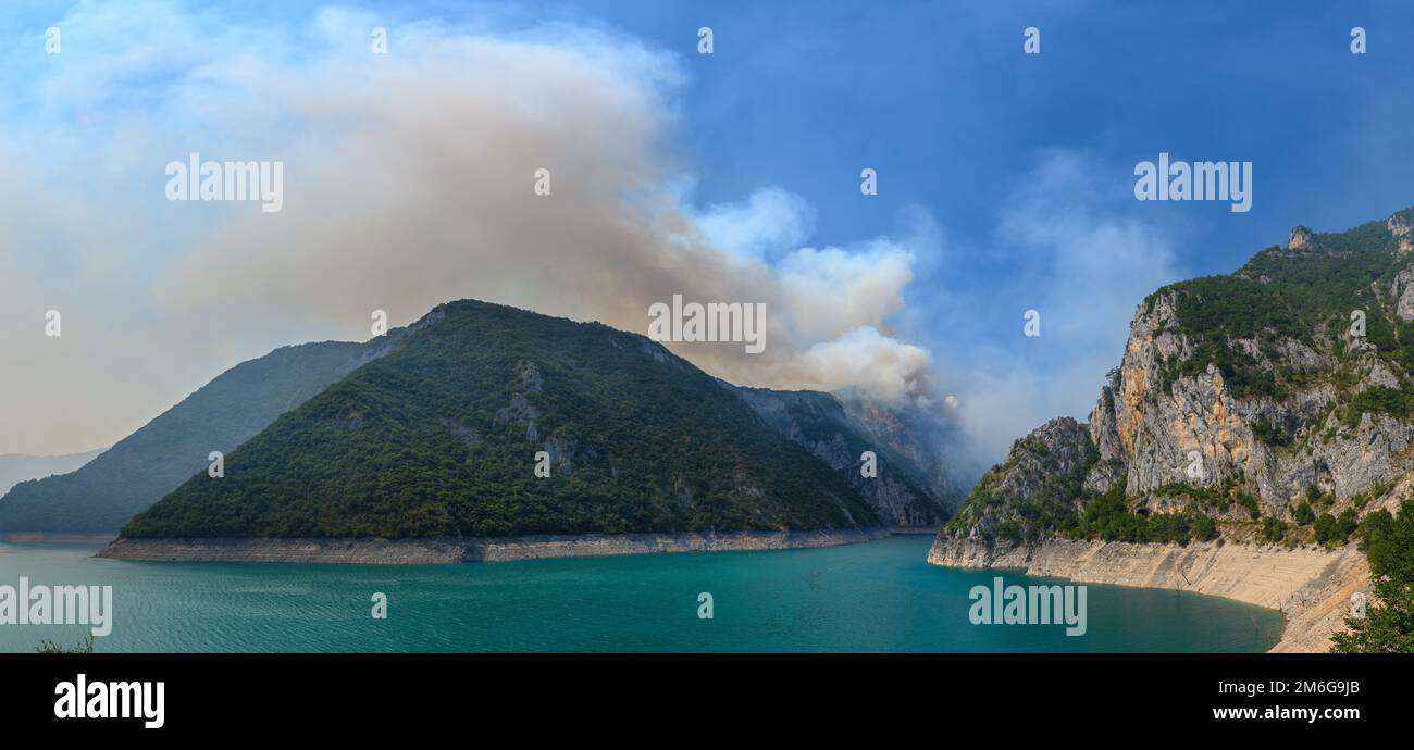 Wildfire at Piva Lake in national park of Montenegro Stock Photo - Alamy