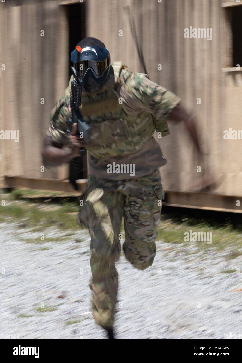 Soldiers from the Alabama National Guard's 31st CBRN Brigade and ...