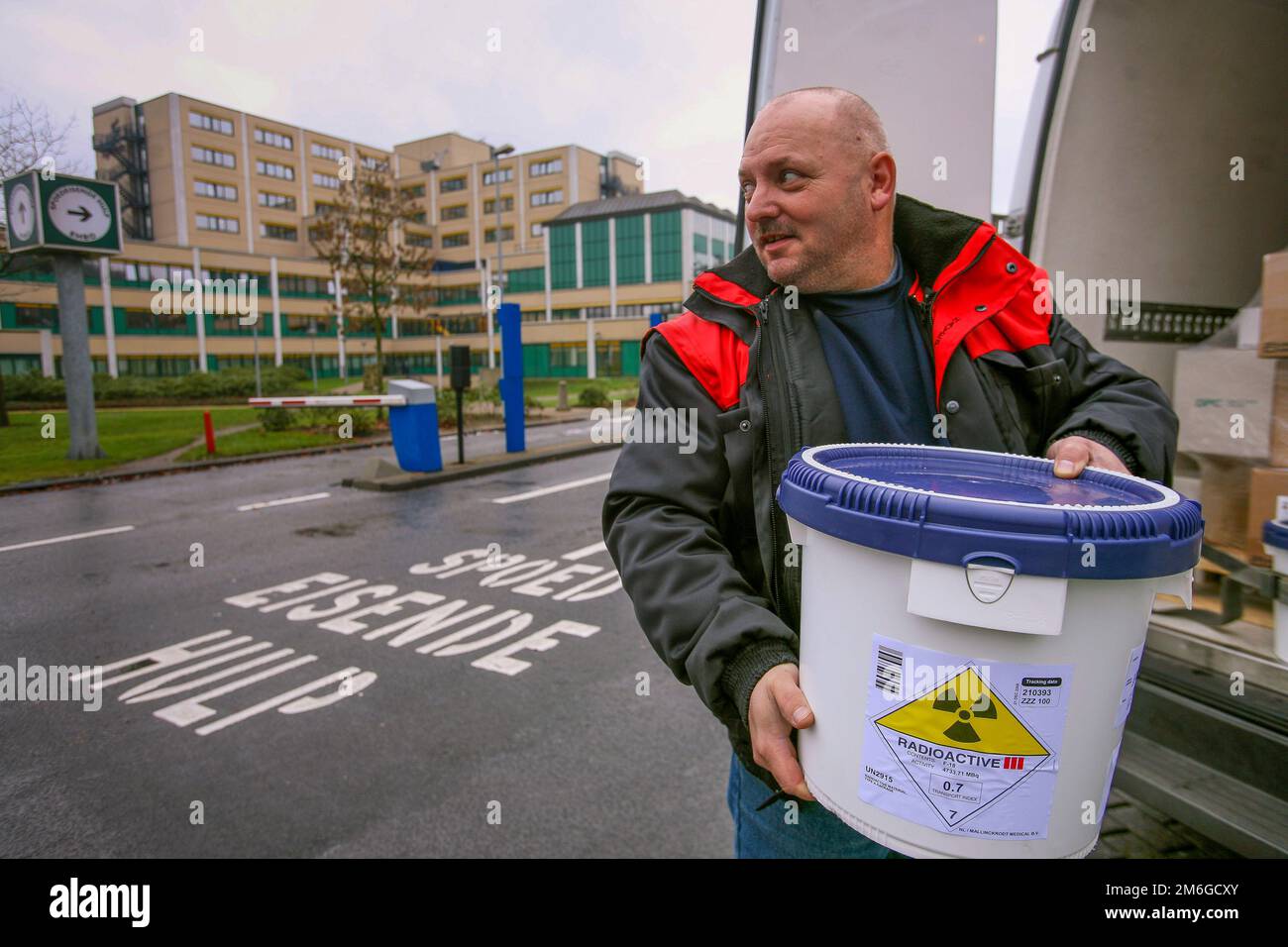 Netherlands, Transport medical isotopes or radioactive materials to a ...