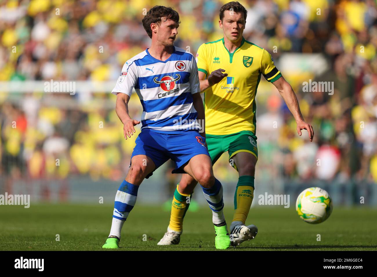 Jonathan swift reading hi-res stock photography and images - Alamy