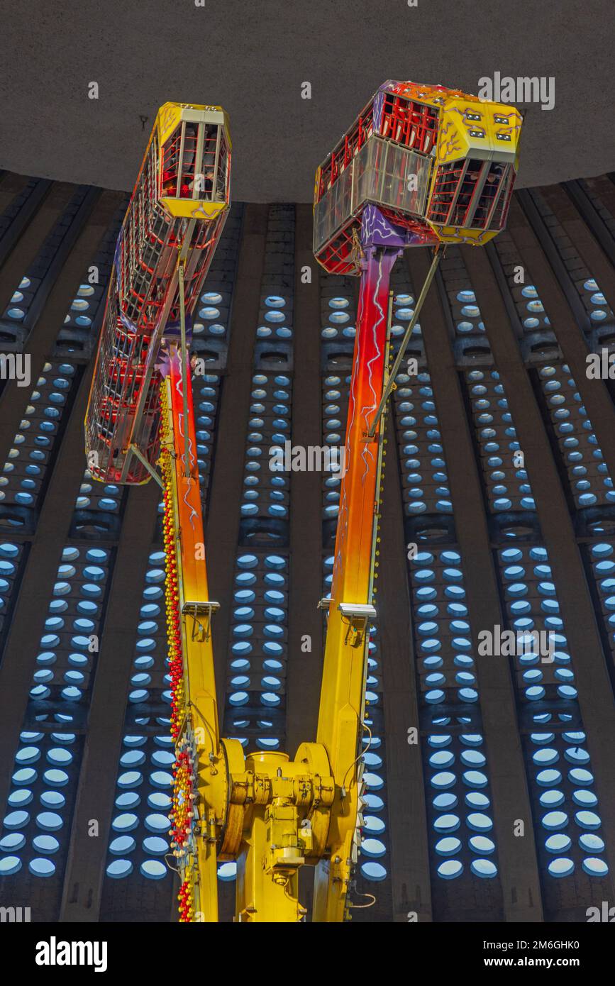 Double Pendulum Kamikaze Amusement Park Thrill Ride Stock Photo - Alamy