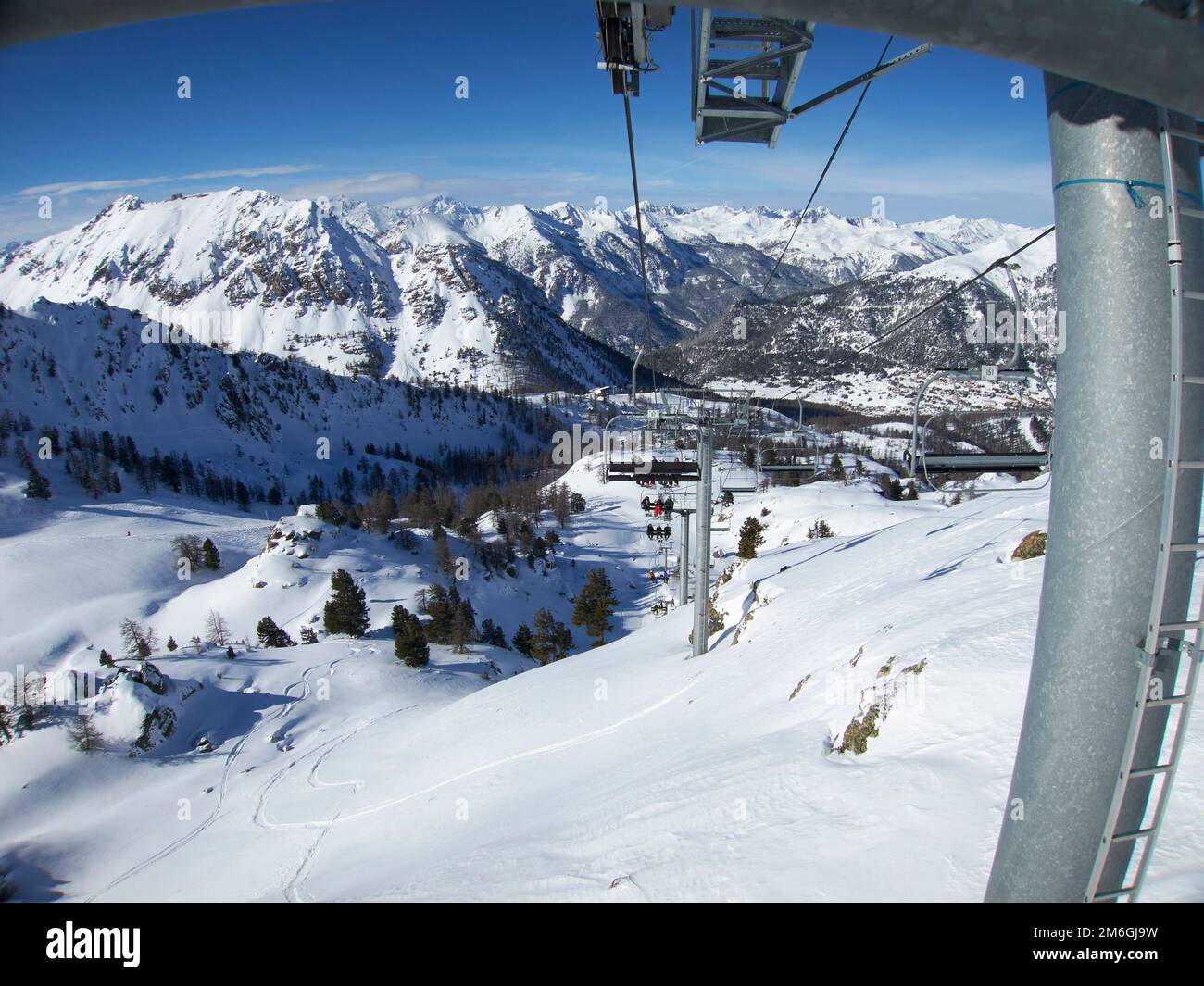 A view from the skit chairlift riding from Sauze d'Oulx to Mont Genevre ...