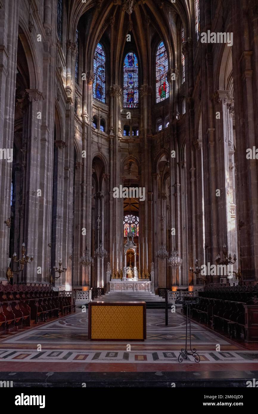 Classical gothic architecture hi-res stock photography and images - Alamy