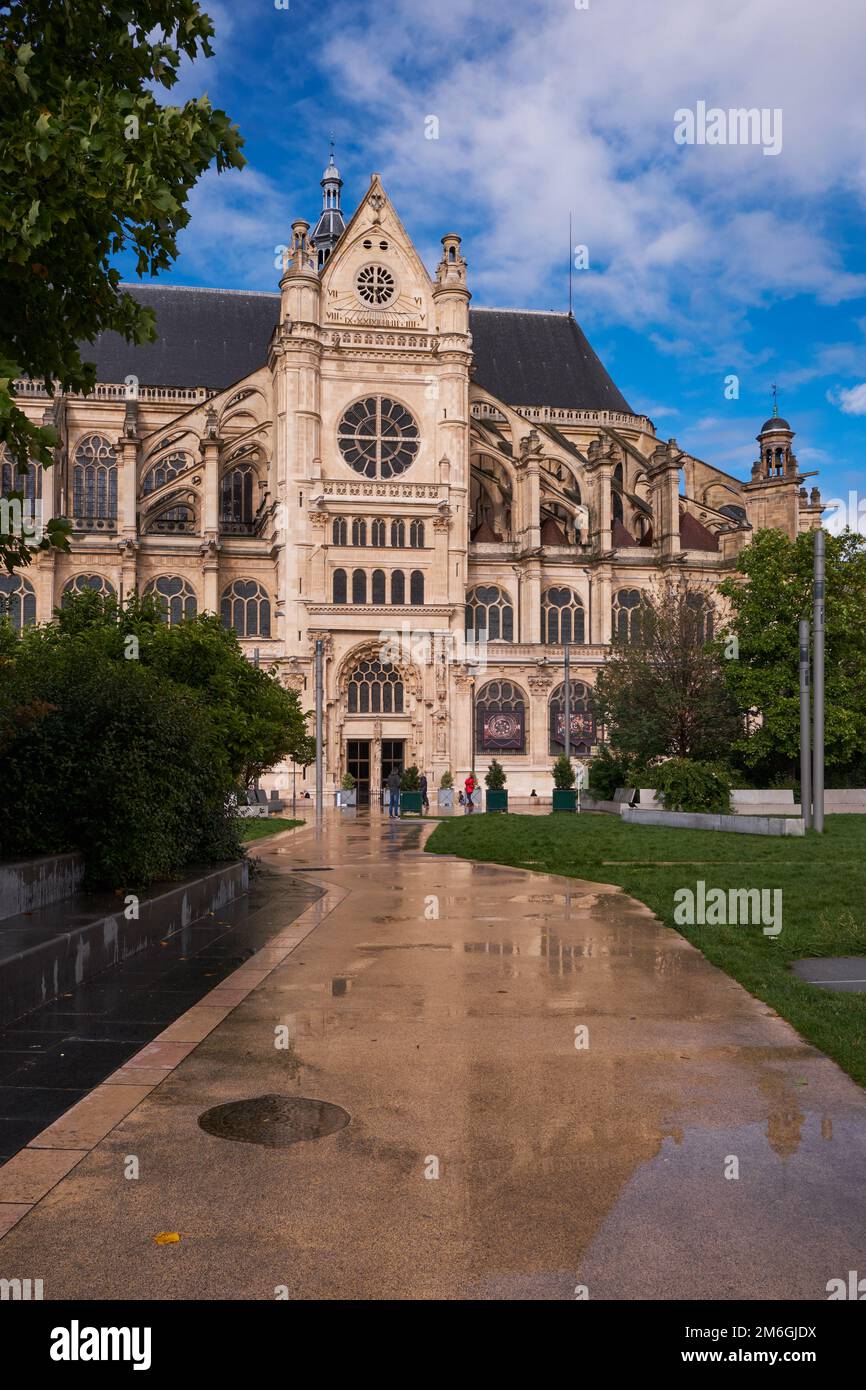 Classical gothic architecture hi-res stock photography and images - Alamy