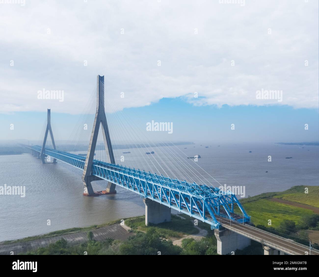 Anqing Yangtze River Railway Bridge Stock Photo - Alamy