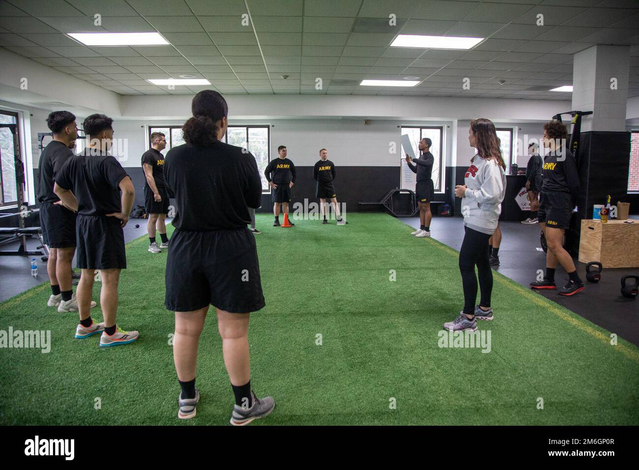 Soldiers participating in the 10th Division Sustainment Troops ...