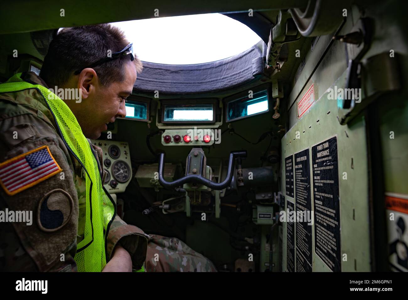A U.S. Army soldier assigned to the Connecticut Army National Guard ...