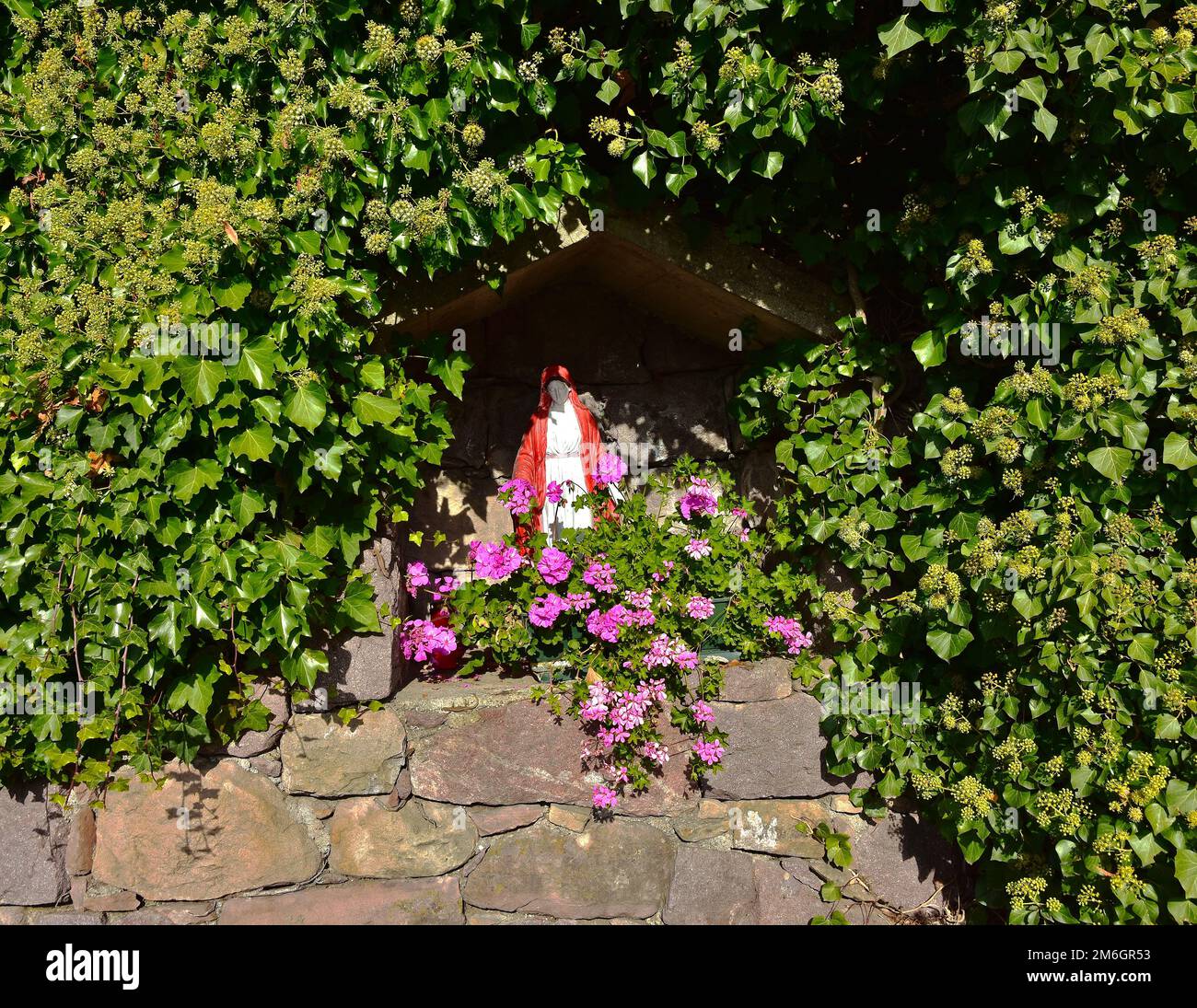 Veneration of the blessed virgin mary hi-res stock photography and ...