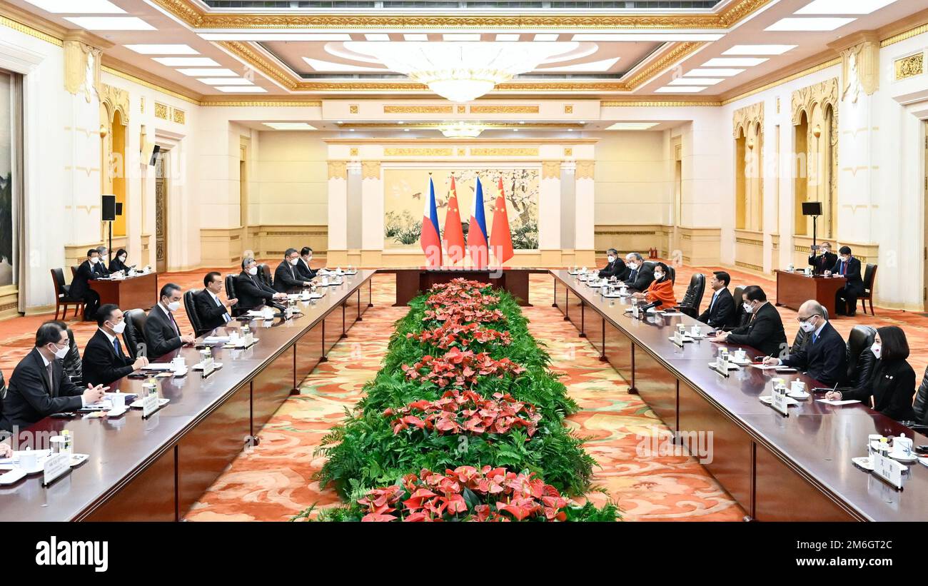 Beijing, China. 4th Jan, 2023. Chinese Premier Li Keqiang meets with ...