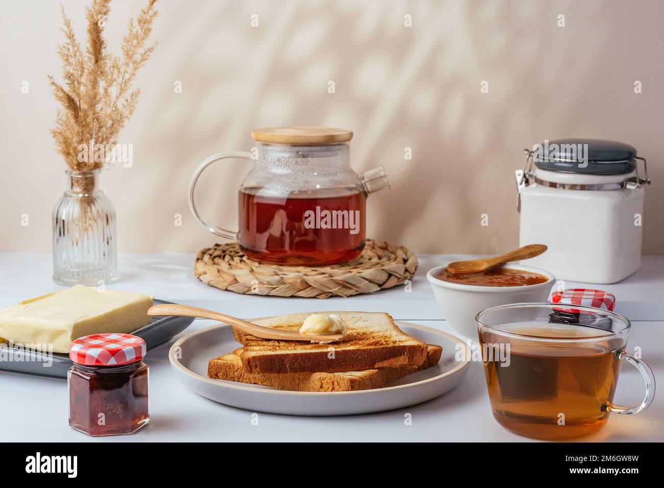 Milk toast tea hi-res stock photography and images - Alamy