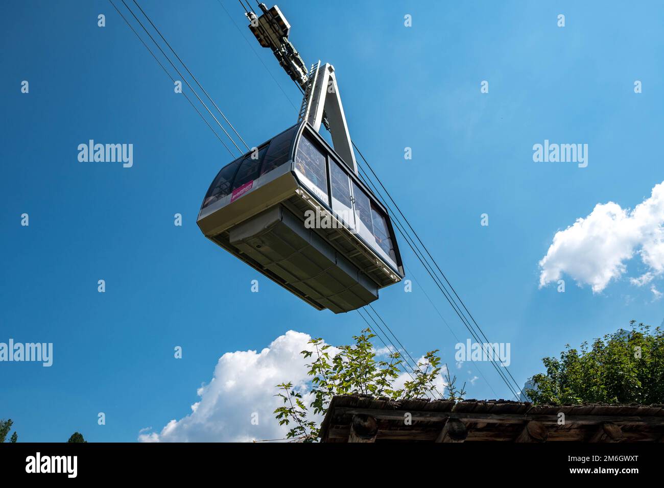 Murren cable car hi-res stock photography and images - Alamy