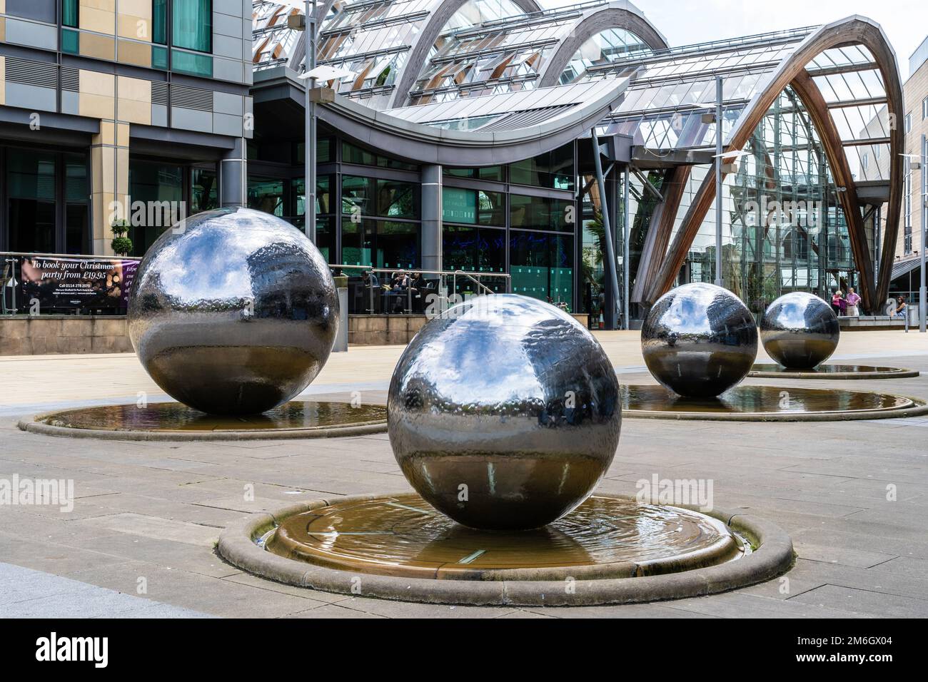 sheffield street scenes Stock Photo - Alamy