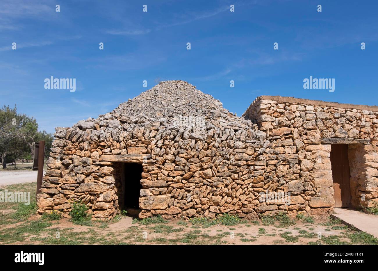 Historical shepherd's hut, Barraca de Cucurull, Mondrago Natural Park ...