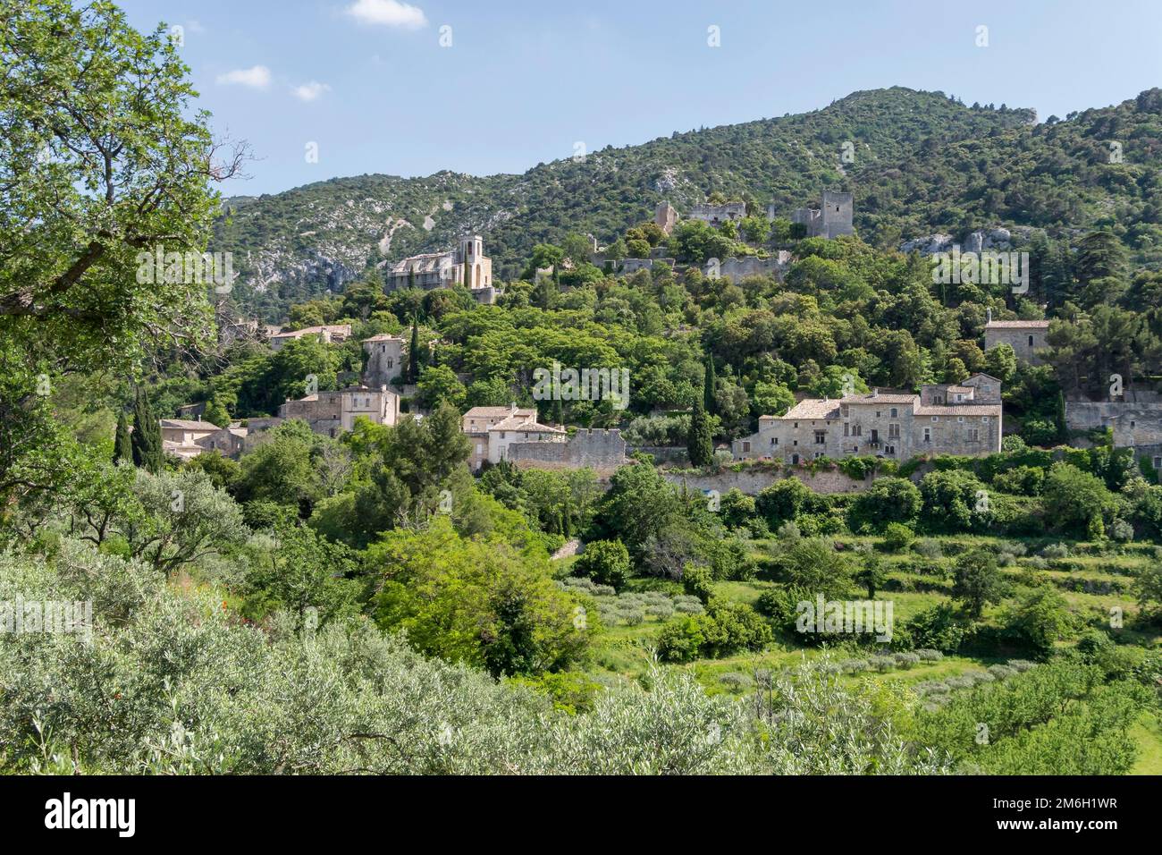 View of the village Oppede-le-Vieux, Departement Vaucluse, Provence ...