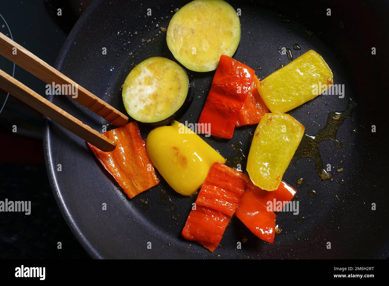 Dampfnudelburger hi-res stock photography and images - Alamy