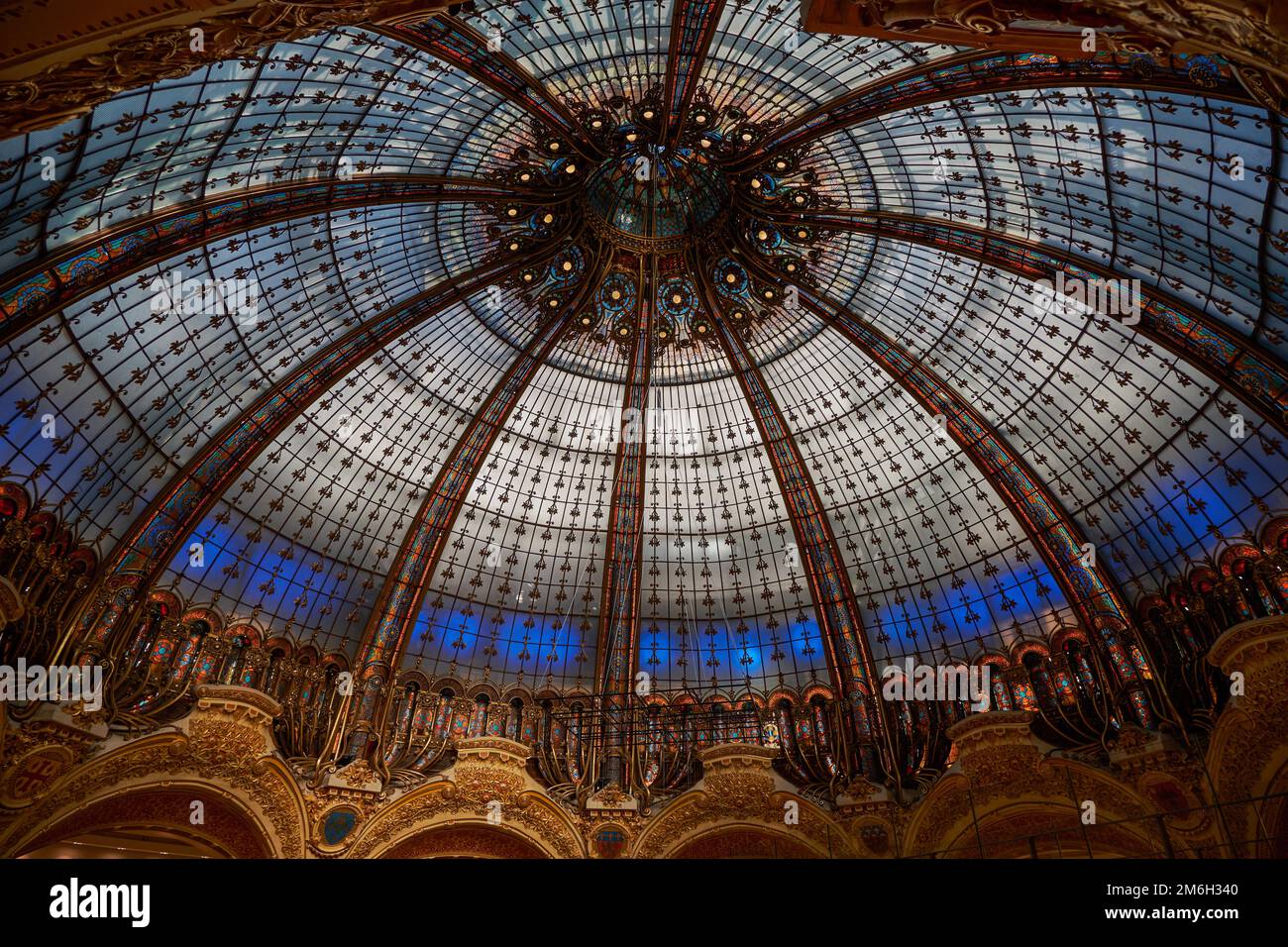 Galeries Lafayette interior in Paris. The architect Georges Chedanne ...