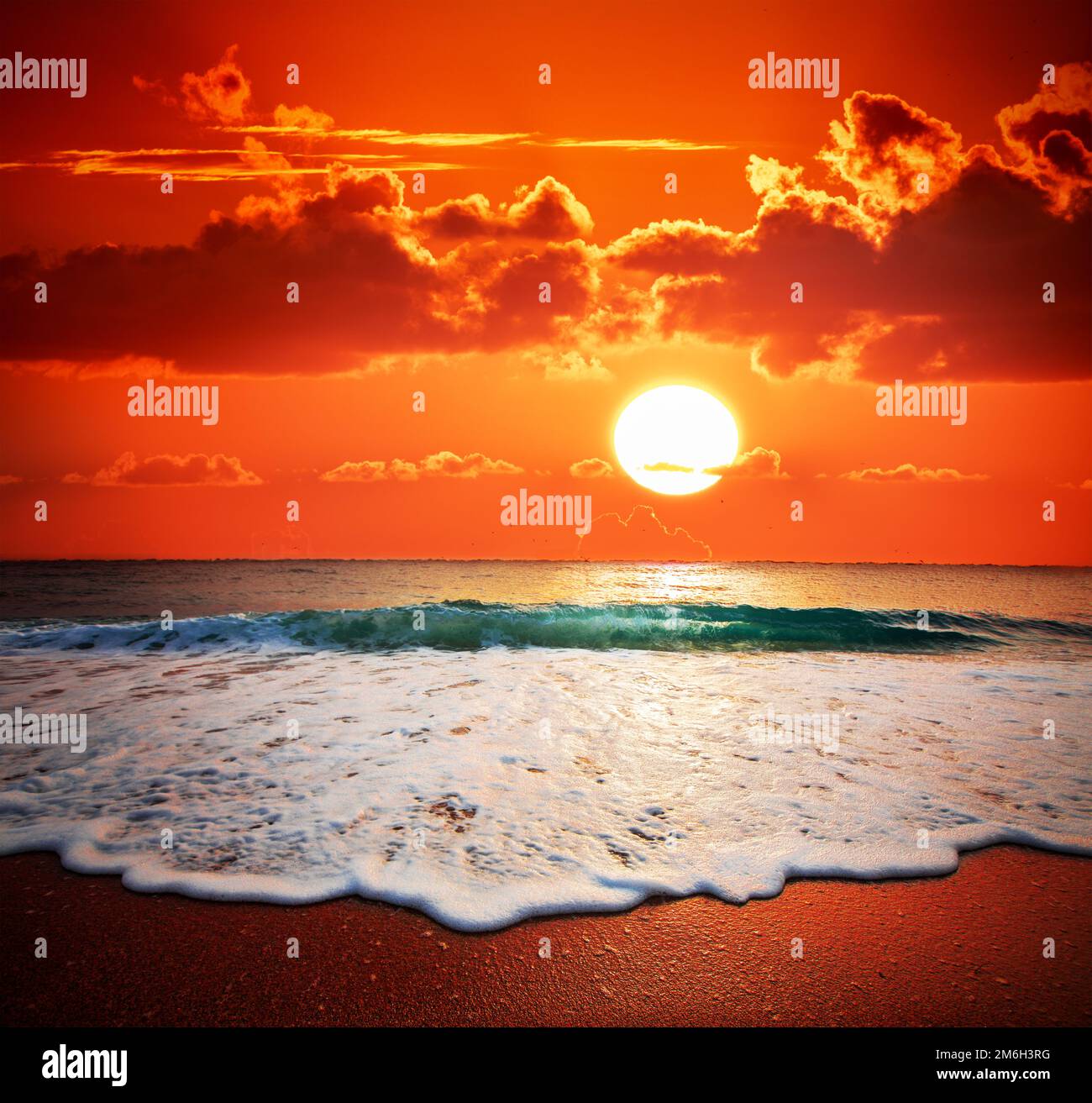 Time of day dusk hi-res stock photography and images - Alamy