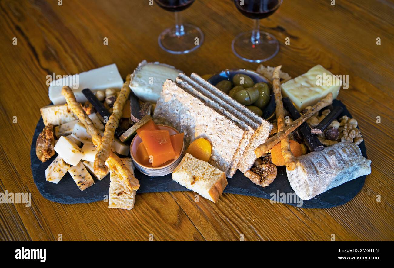 Rustic starter platter, Turkey Stock Photo - Alamy