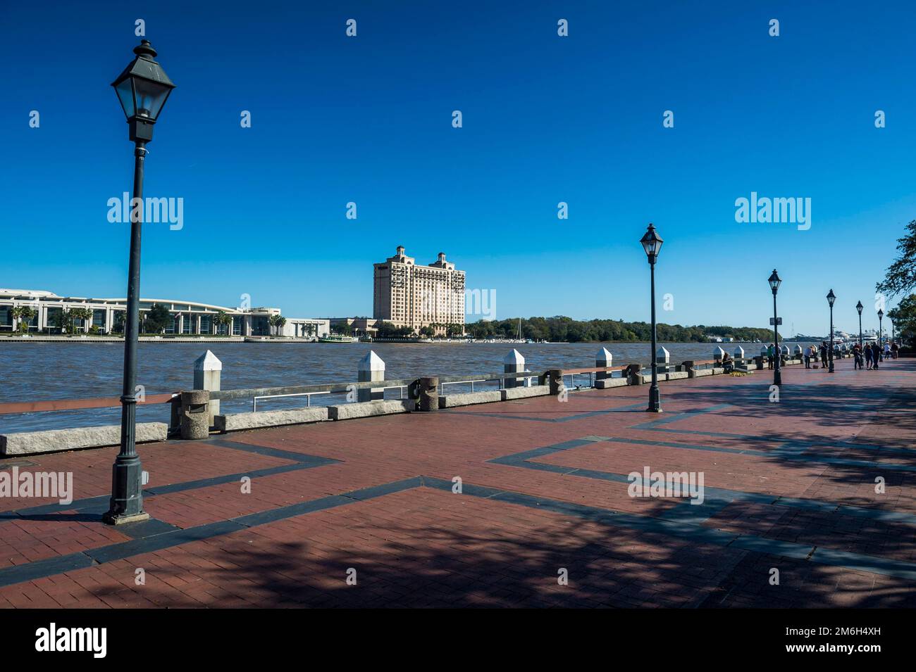 Boardwalk along the Savannah river, Savannah, Georgia, USA Stock Photo ...