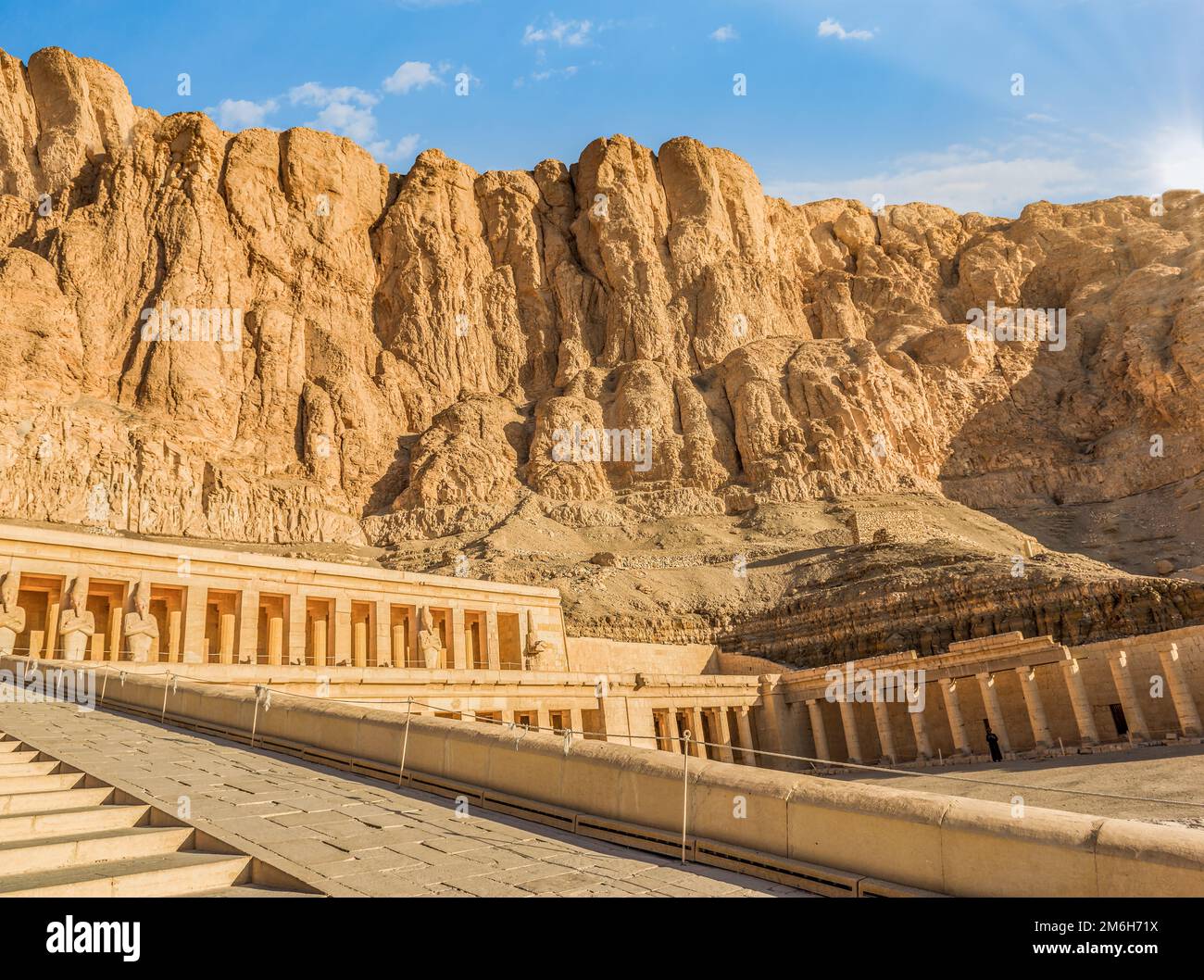 Temple in desert Stock Photo - Alamy