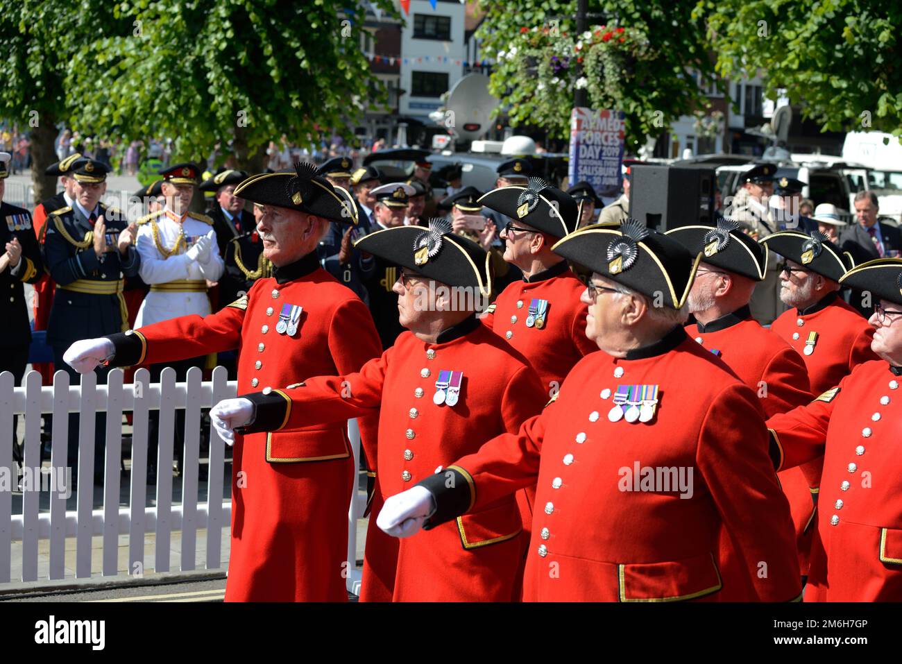 Chealsea Pensioners march on parade Stock Photo - Alamy