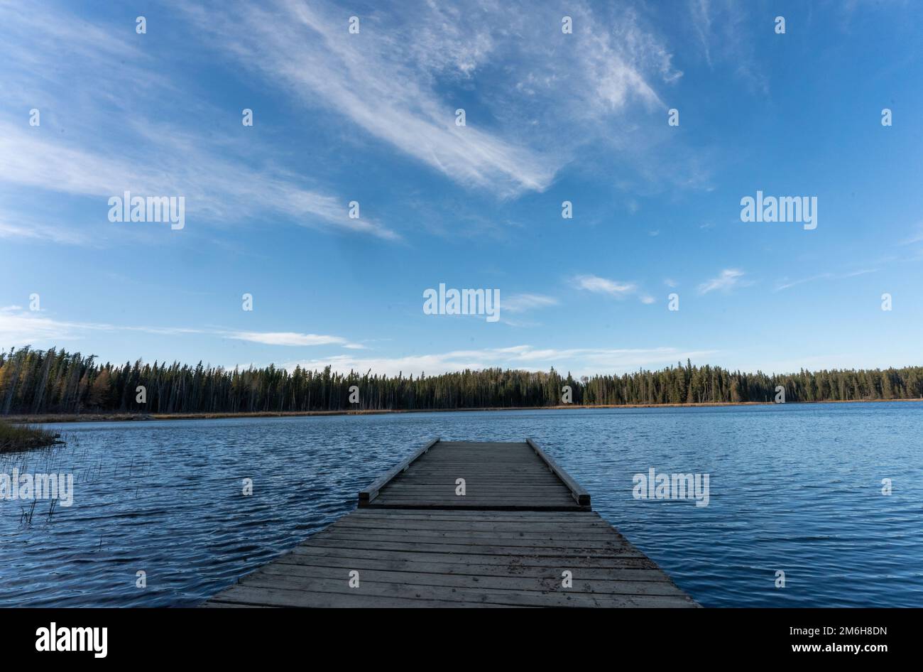 Northern lake canada dock hi-res stock photography and images - Alamy