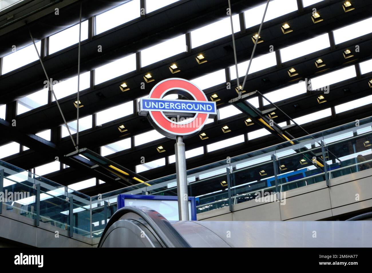 Tfl logo hi-res stock photography and images - Alamy