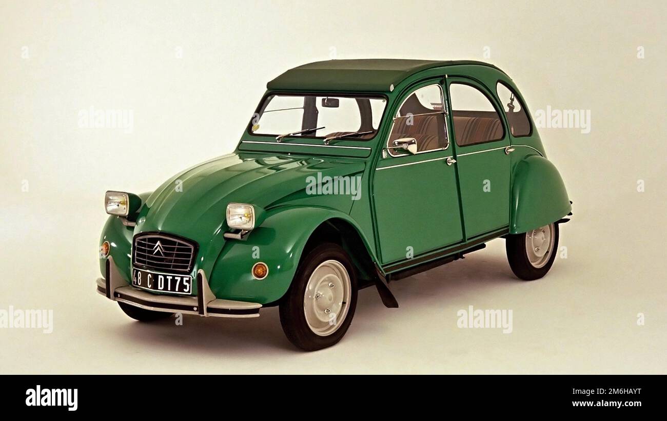 Citroen green vintage hi-res stock photography and images - Alamy