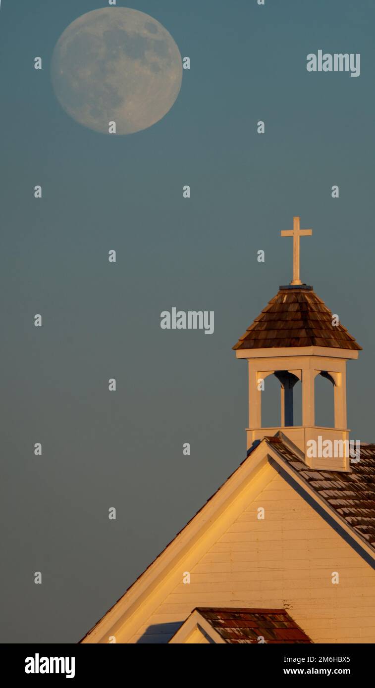 Prairie moon hi-res stock photography and images - Alamy