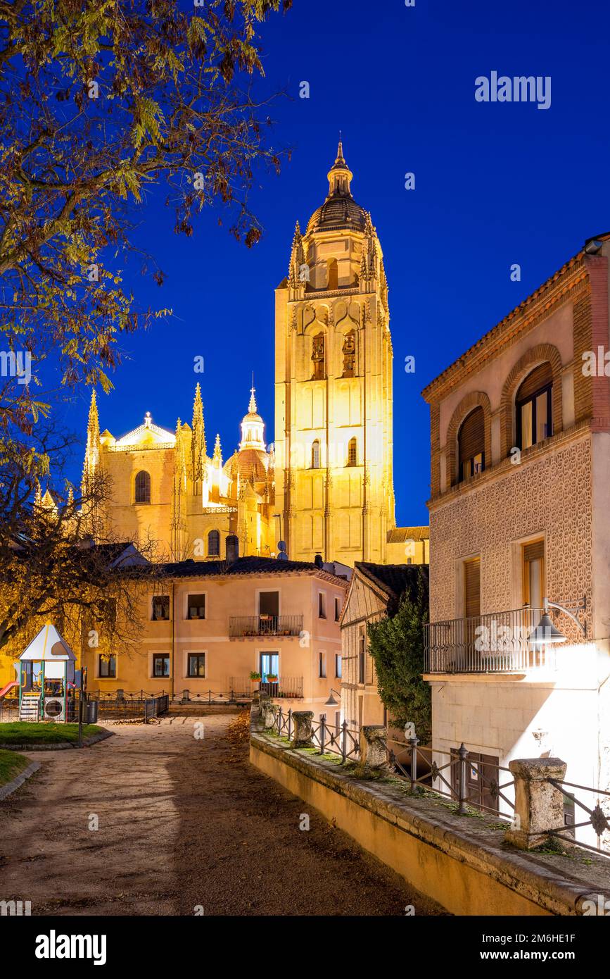 Night view of the Cathedral, Segovia, Castile and Leon, Spain Stock ...