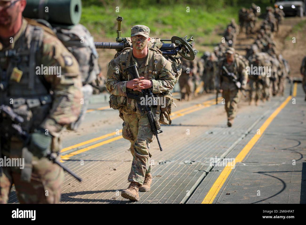 Soldiers with the 3rd Battalion, 187th Infantry Regiment, 3rd Brigade ...