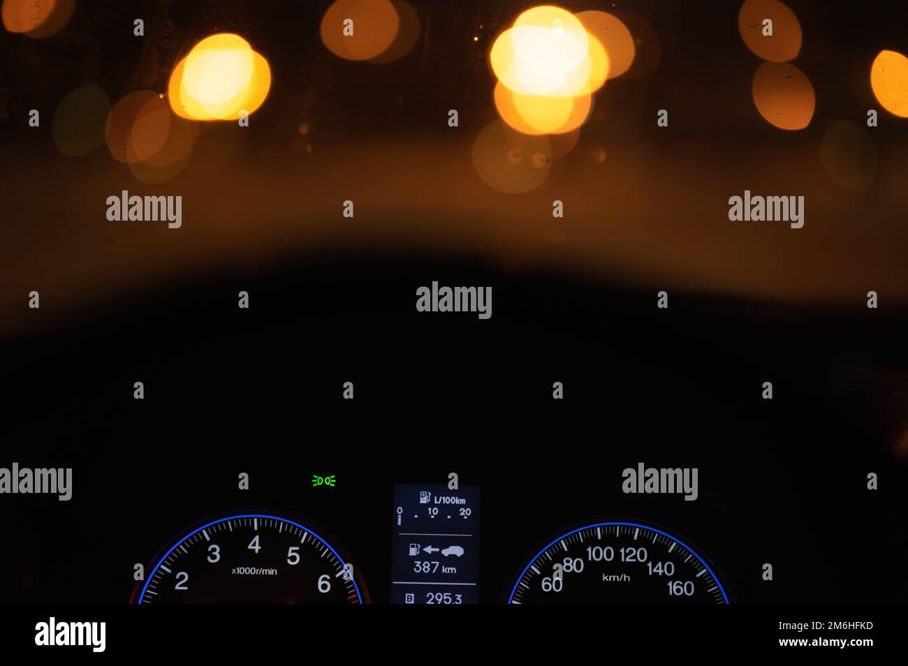 Auto speedometer glow in the dark Stock Photo - Alamy