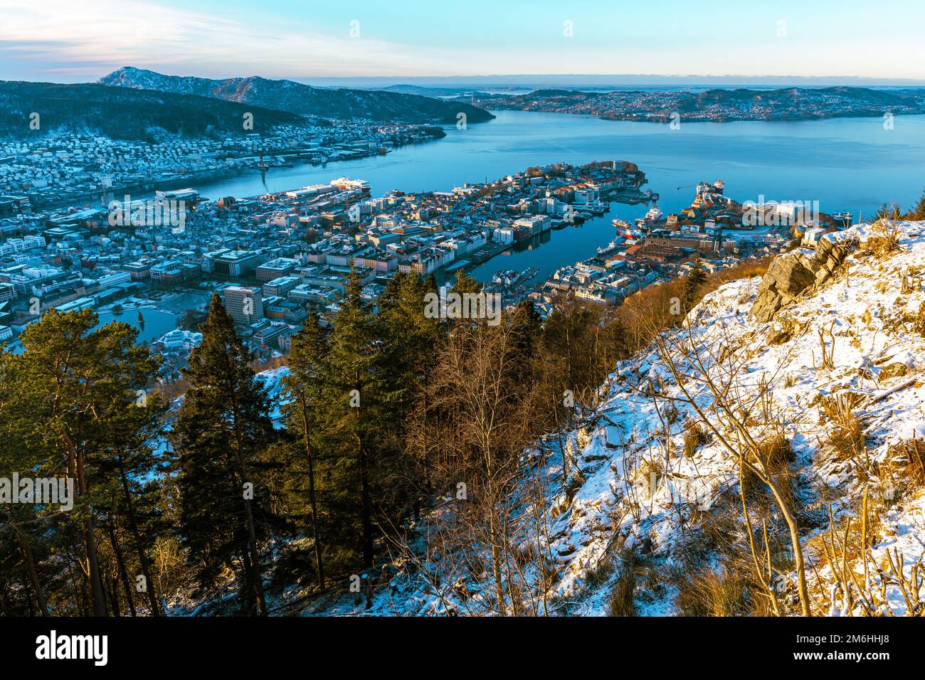 Bergen winter hi-res stock photography and images - Alamy