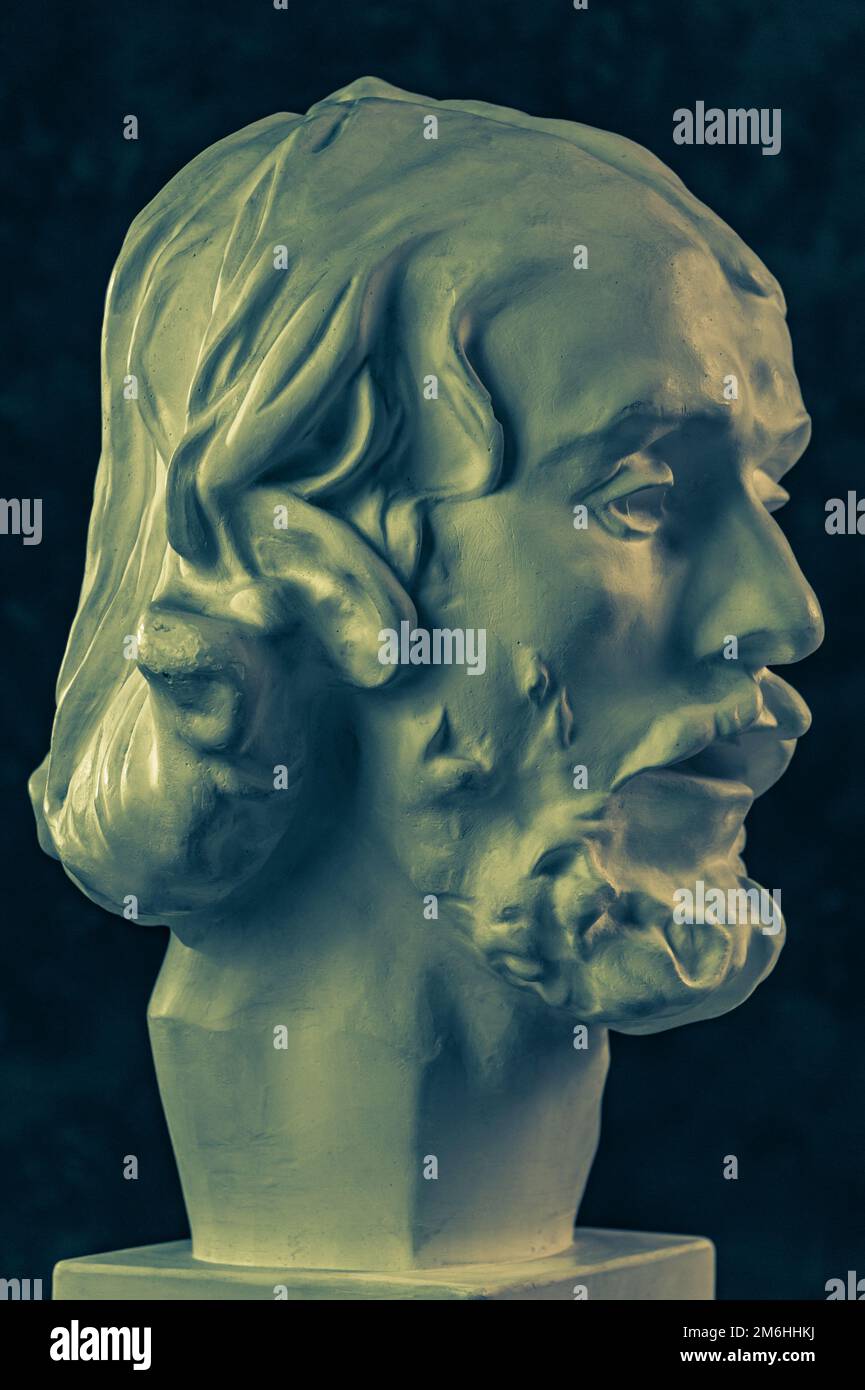 John the baptist head sculpture hi-res stock photography and images - Alamy