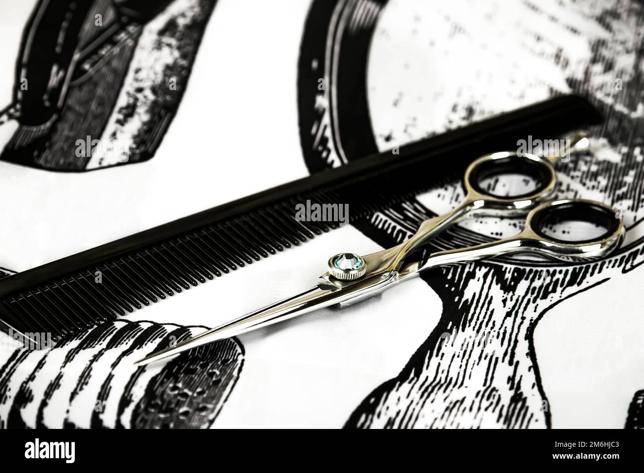 Barber comb and scissors ,hair cutting tools Stock Photo - Alamy