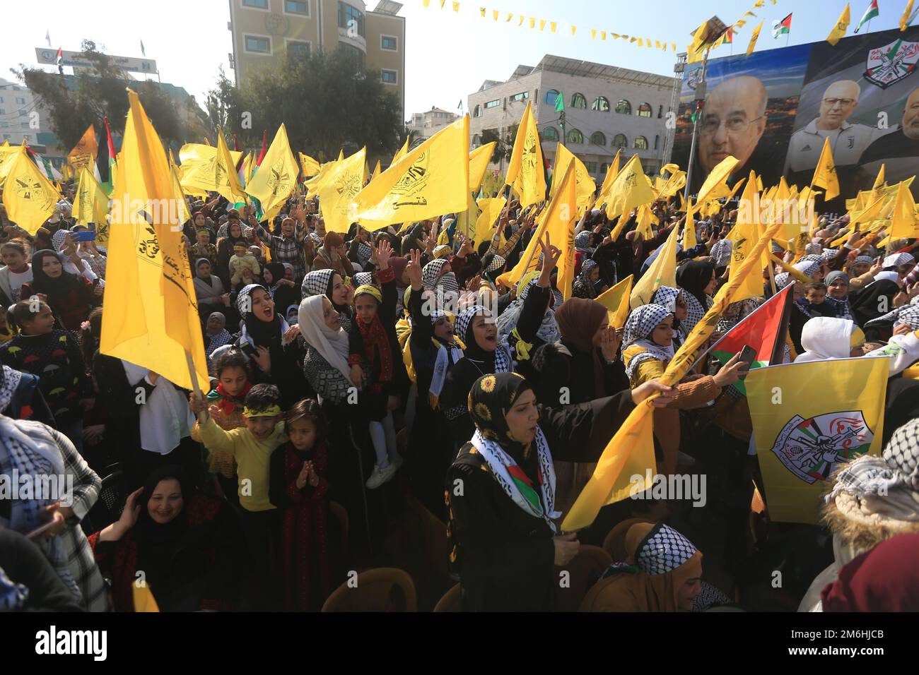 Pretty palestine girl hi-res stock photography and images - Alamy
